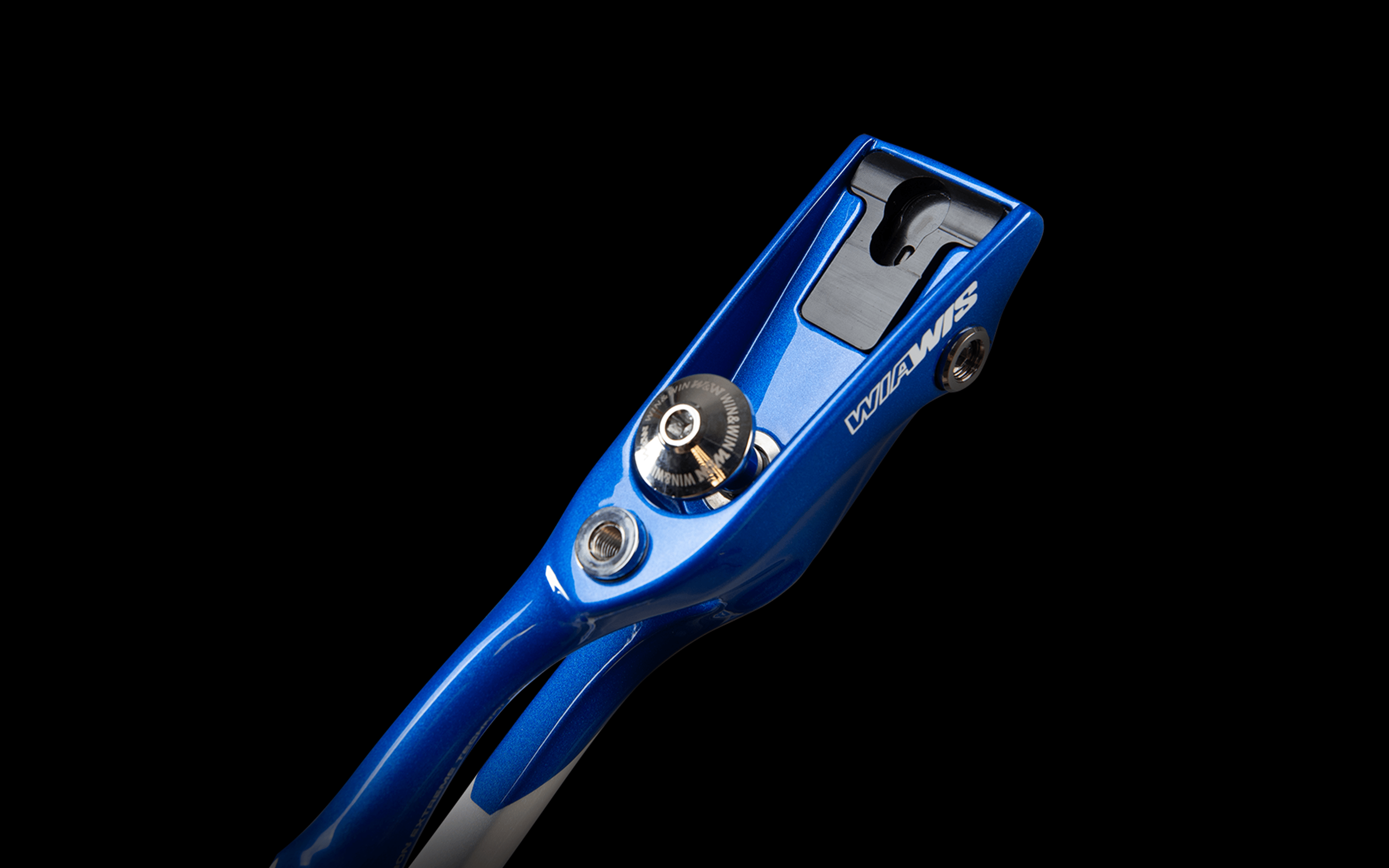 Dumb question about the Inno CXT from win win. : r/Archery